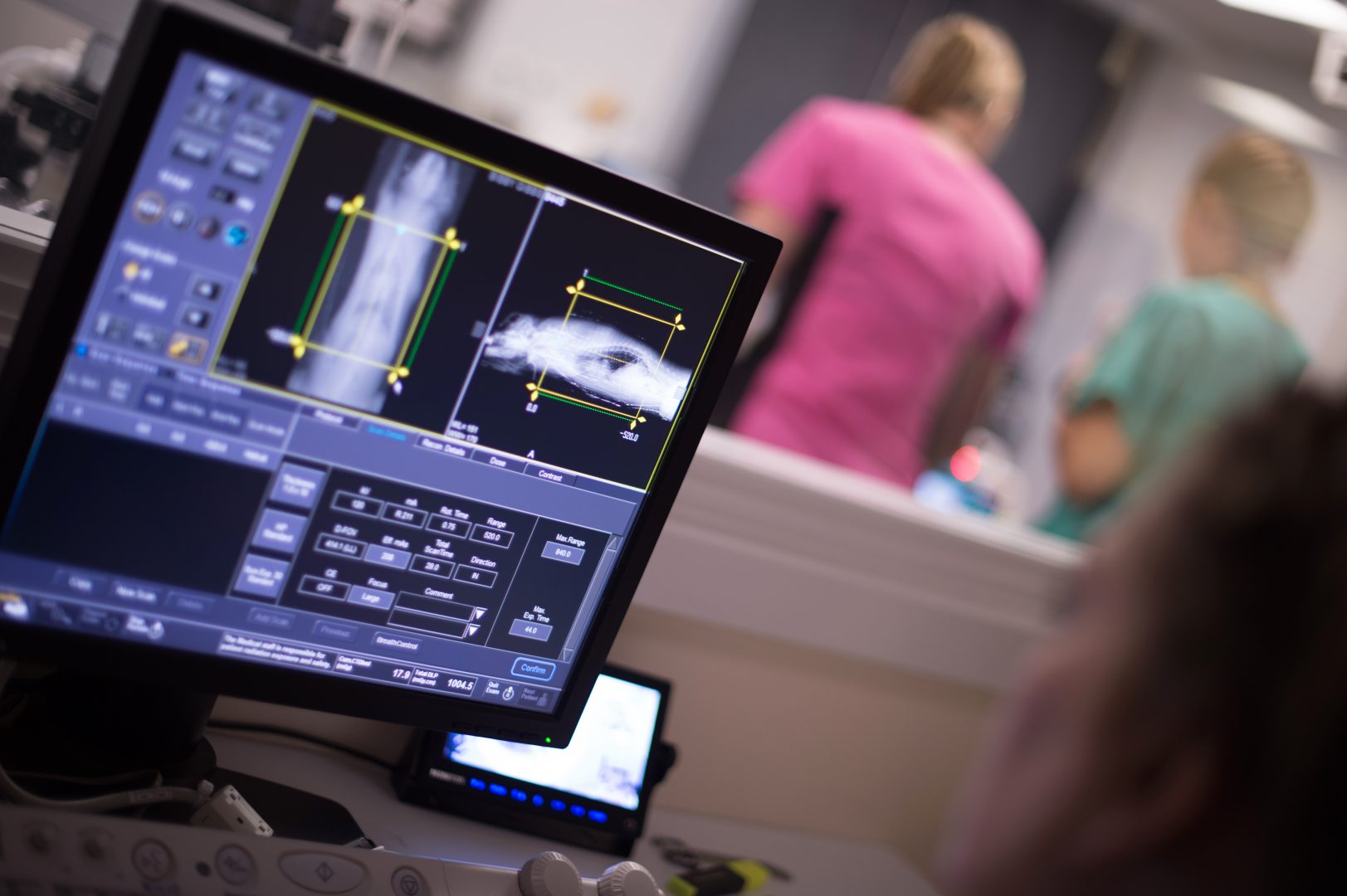 Lead Glass Observation Windows for Radiation Protection | Midland Lead